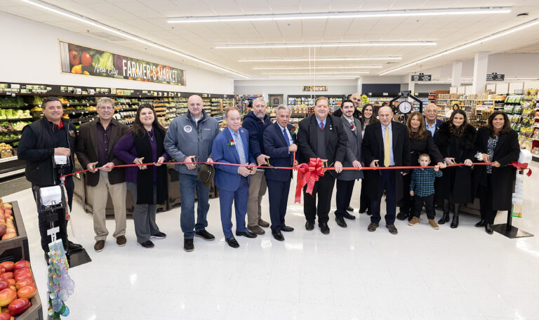 ShopRite Shows Love on Valentine’s Day as it Gives Out Roses and ...